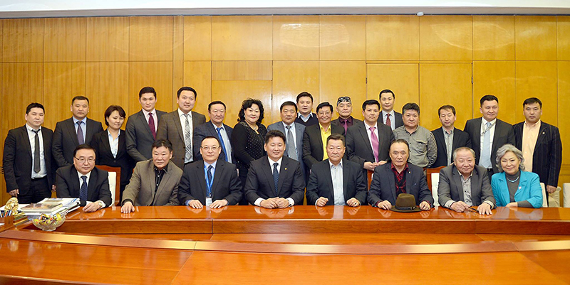 Шадар сайд У Хүрэлсүх Cоёл урлагийн байгууллагын төлөөлөлүүдтэй уулзлаа Урлаг мн